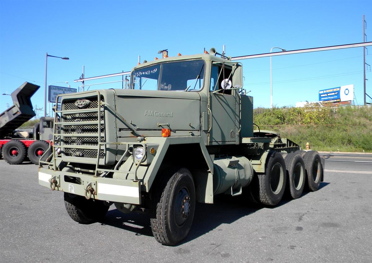M920 Heavy Equipment Transport, 8x6 5th wheel Truck Tractor