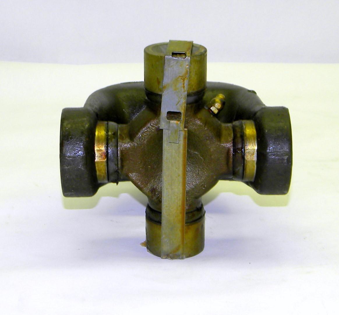 Front Trailer Universal Joint / U-Joint for M520 Goer 8 Ton Trucks