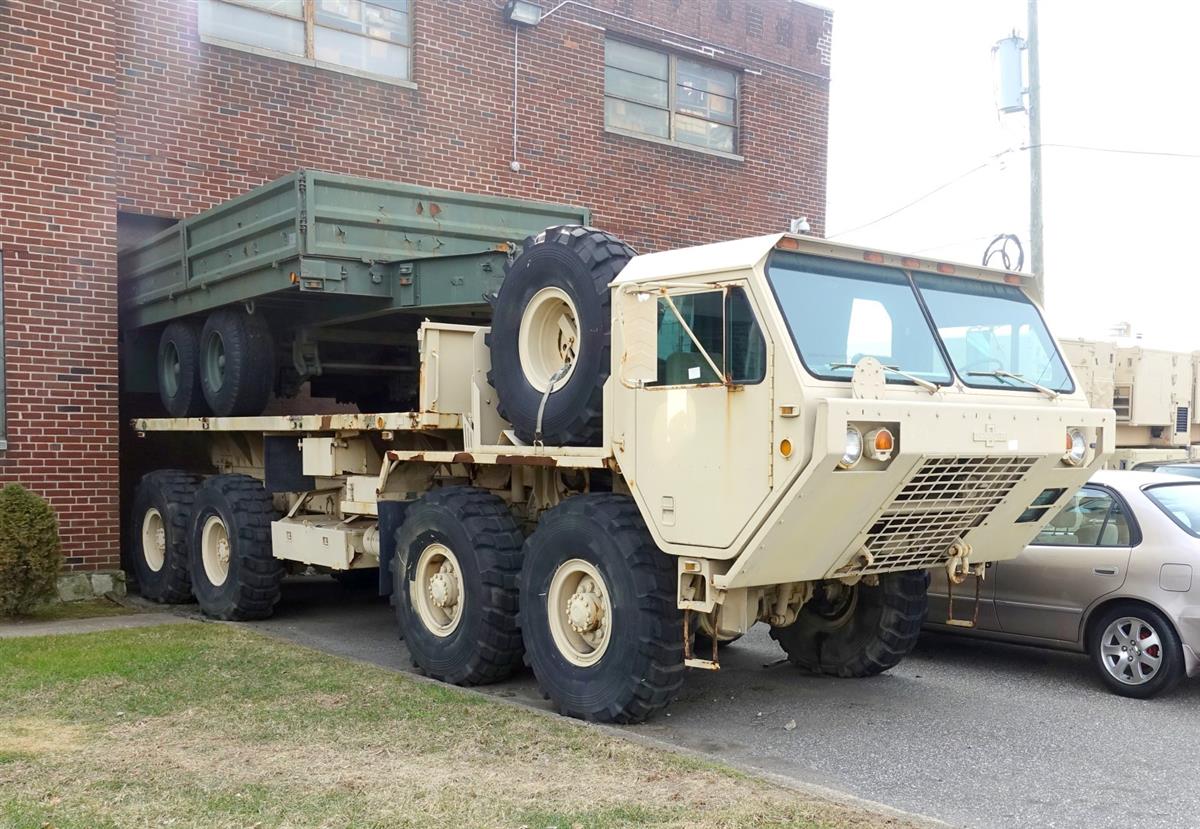 Oshkosh M985 Heavy Expanded Mobility Tactical Truck (HEMTT)