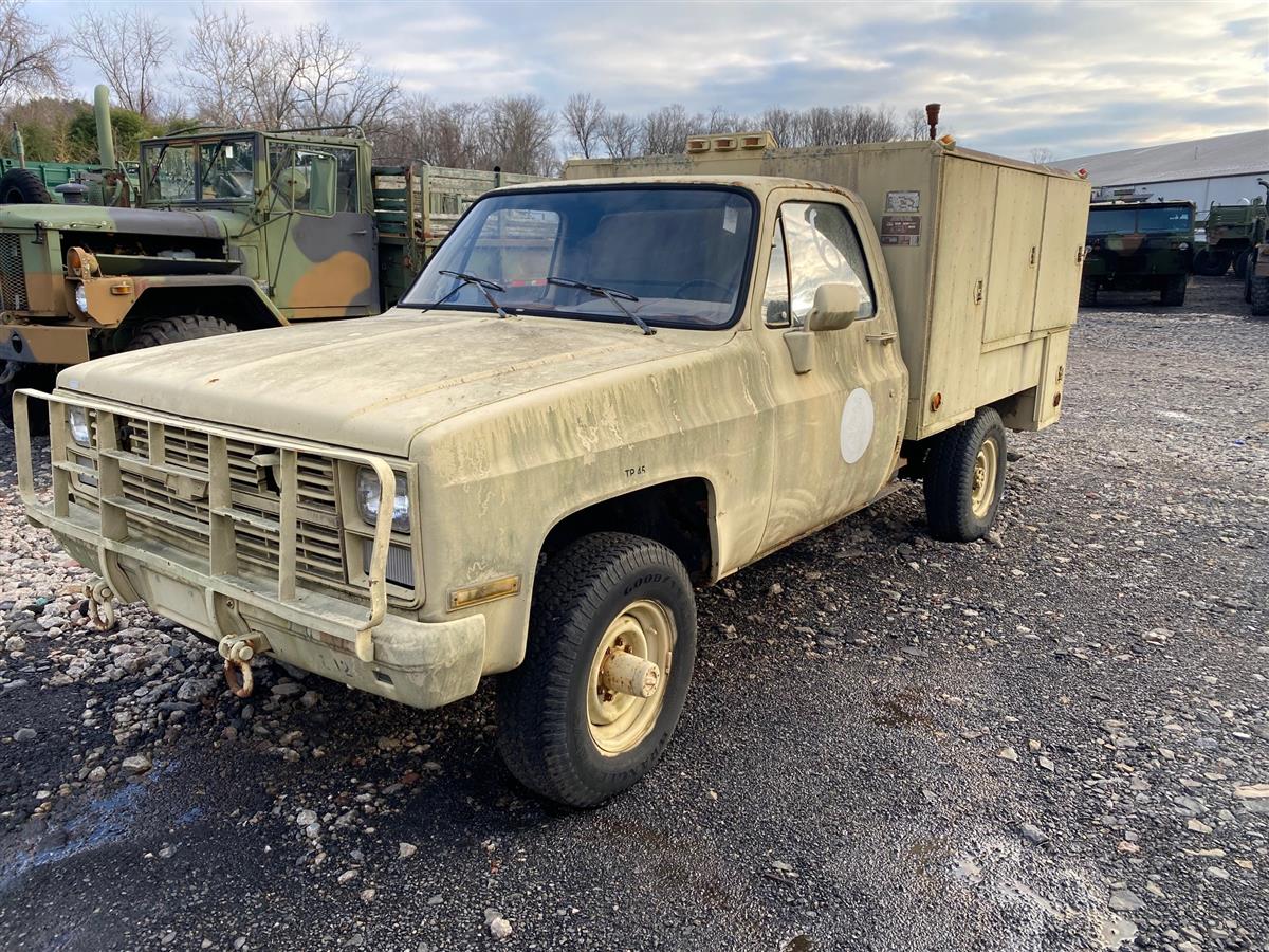 1986 Chevrolet CUCV M1031 4x4 Service Body Truck