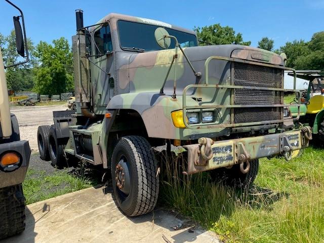 Freightliner M916A1 Light Equipment Transporter