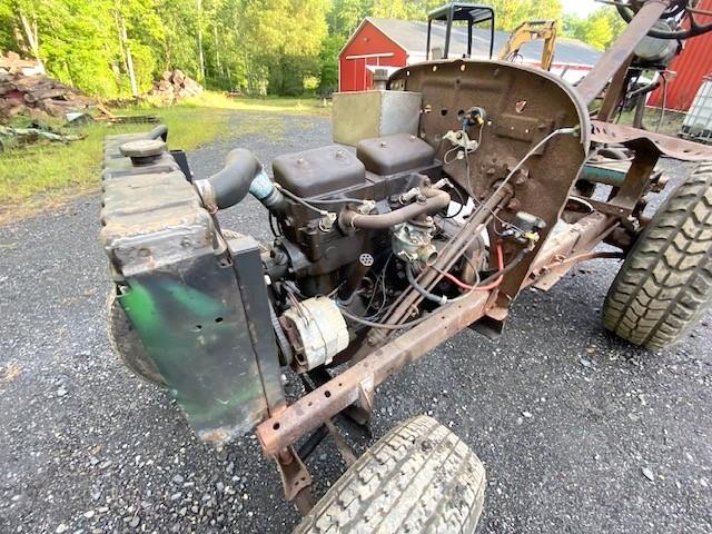 Doodlebug Tractor with Hydraulic Pump Driven Crane Farm Equipment