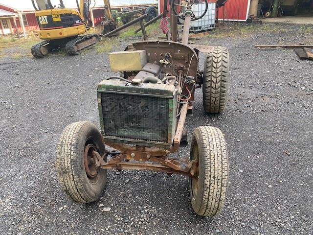 Doodlebug Tractor with Hydraulic Pump Driven Crane Farm Equipment
