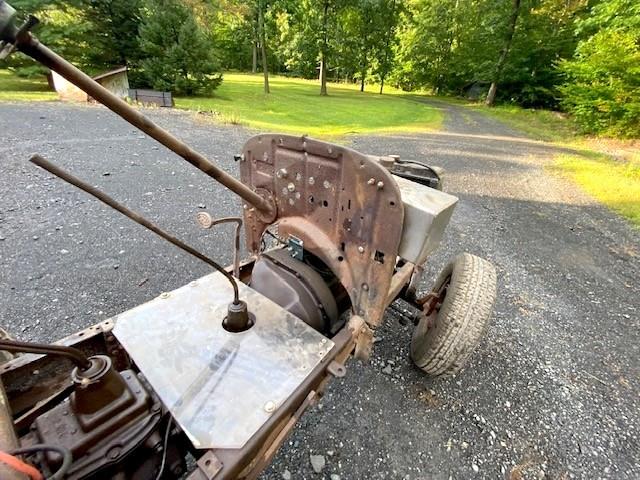 Doodlebug Tractor with Hydraulic Pump Driven Crane Farm Equipment