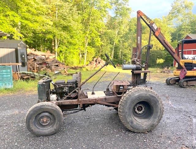 Doodlebug Tractor with Hydraulic Pump Driven Crane Farm Equipment